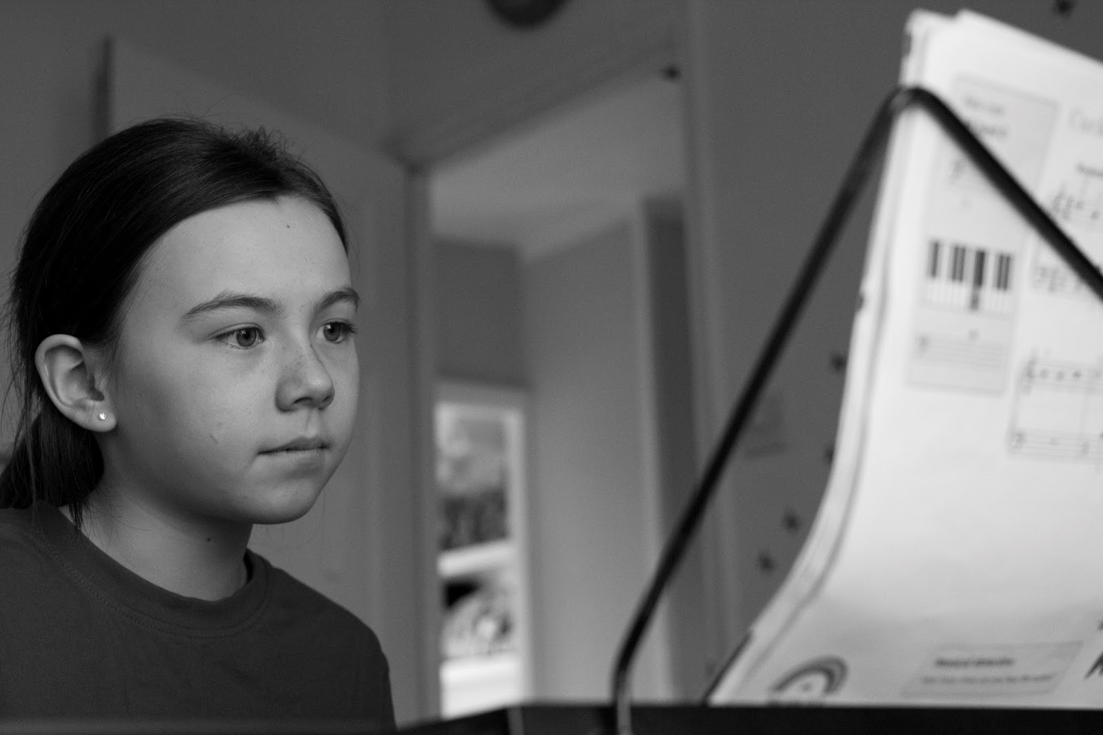 Karen's Blog: People and Place - Exercise 4 - An active portait