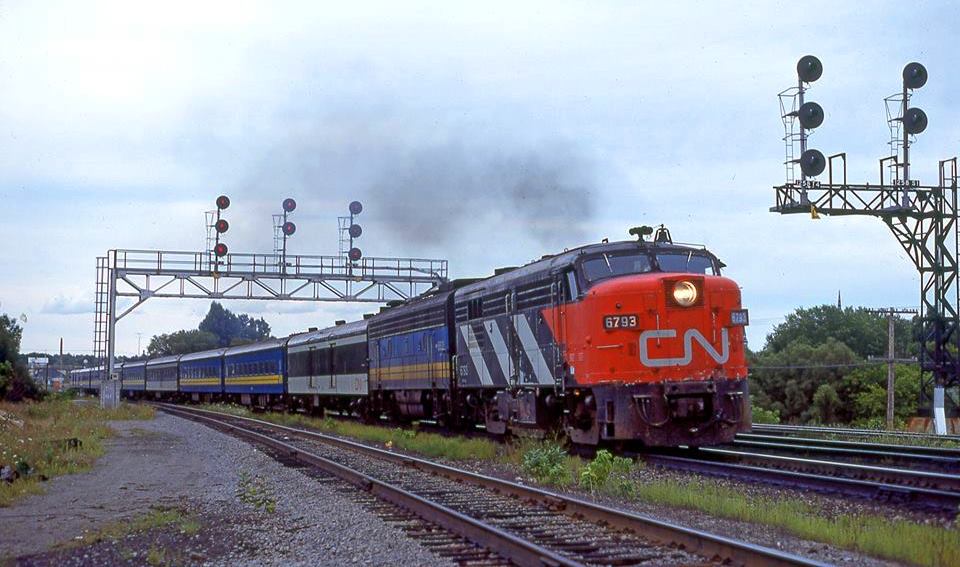 Trackside Treasure: VIA Builds and Splits Trains at Brockville, 1976-1981