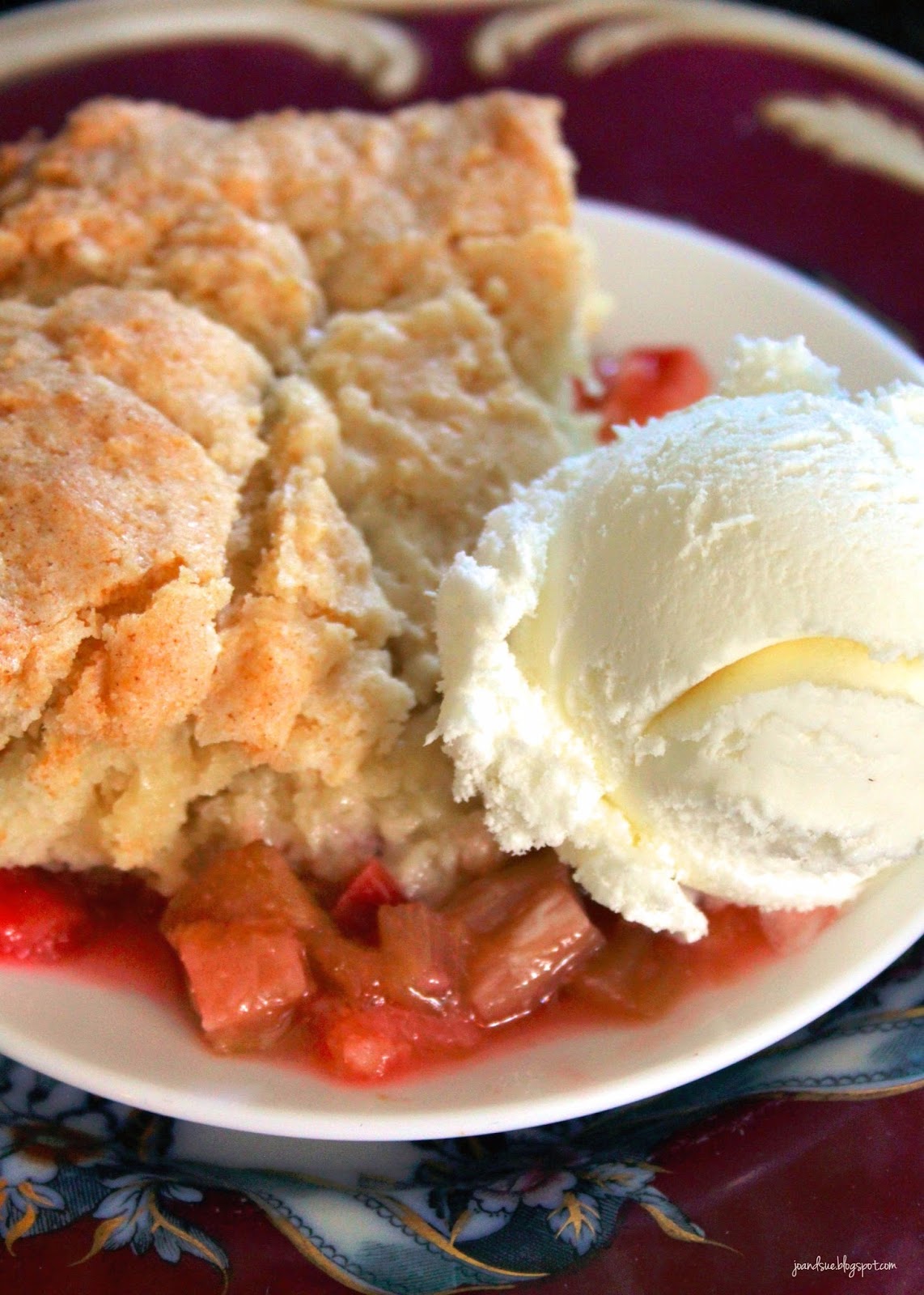 Jo and Sue: Rhubarb Marshmallow Cobbler