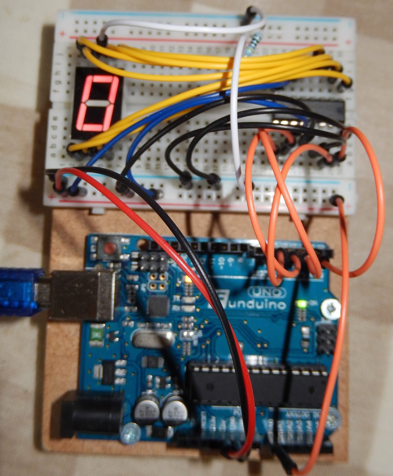 The Arduino Segment: 4511 BCD to 7 segment decoder - 7 Segment display