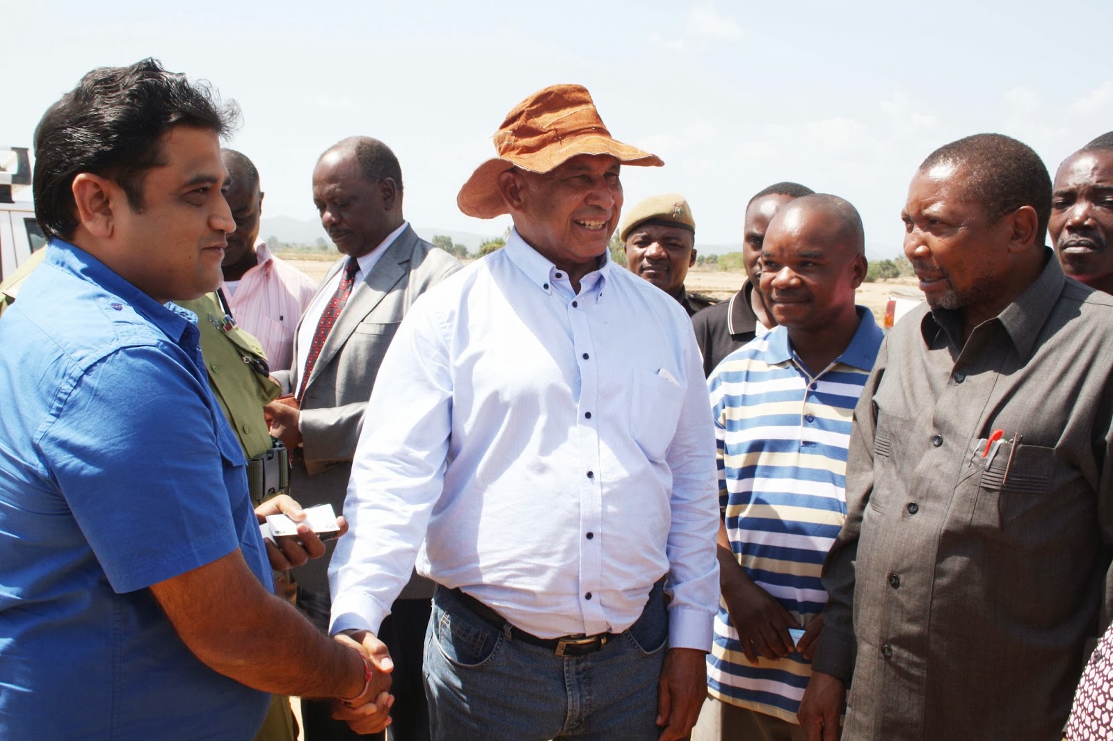 NOAH: MKUU WA MKOA WA DAR ES SALAAM AMTEMBELEA MKUU WA MKOA WA MOROGORO ...