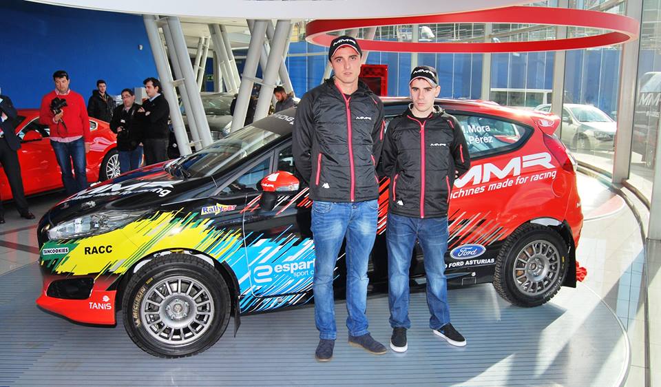 Ojo No Cortar: Manuel Mora y Past-Racing presentan los colores del ...