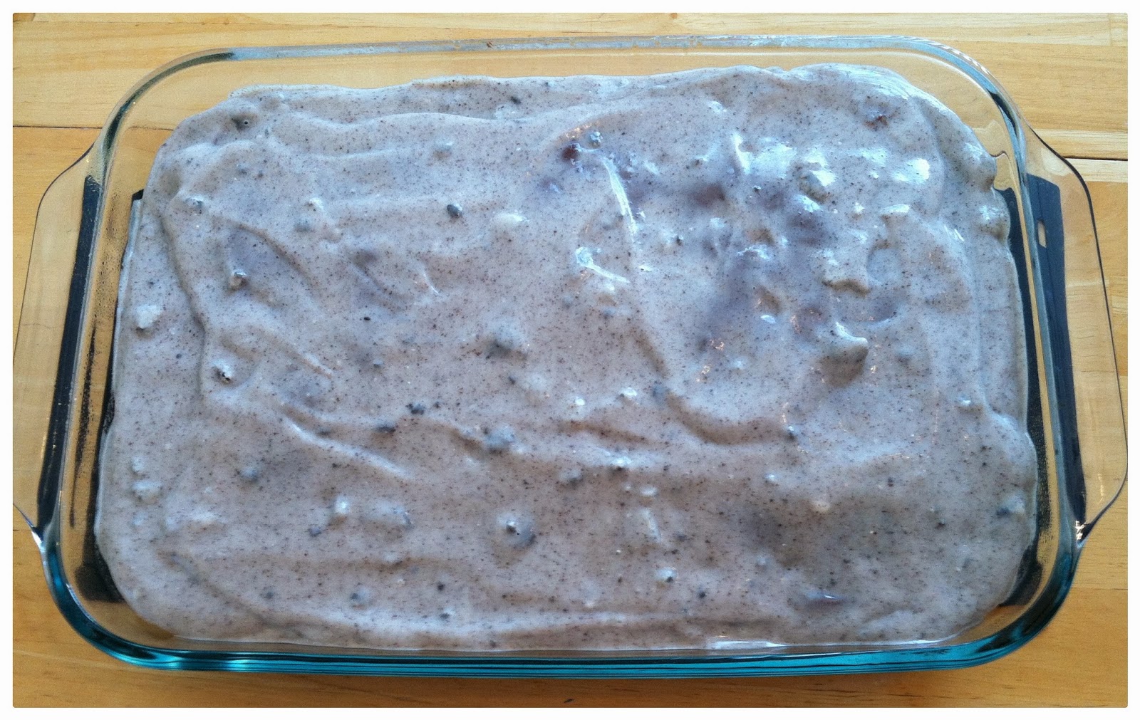 Courting Contentment: Oreo Explosion Cake {Lundi Little Lovelies}