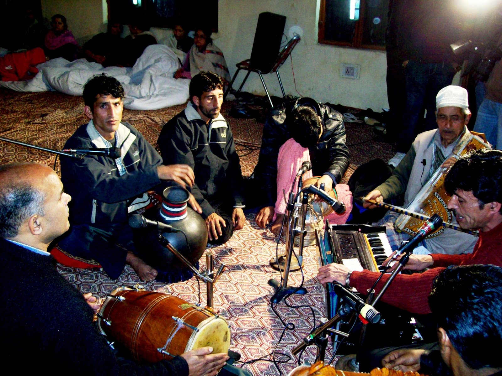 CHINAR SHADE : THE KASHMIRI PRACTICE OF ATTENDING MARRIAGE FEASTS ...