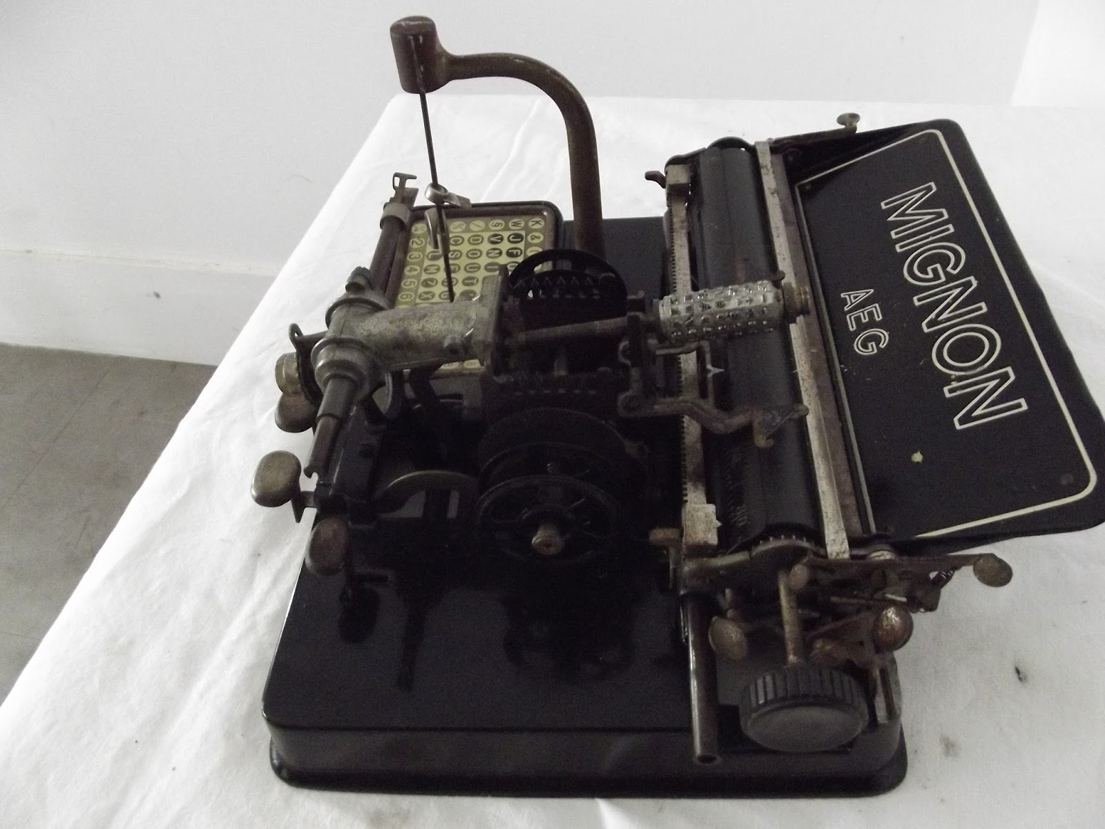 machine à écrire MIGNON AEG Antique typewriter Schreibmaschine ancien