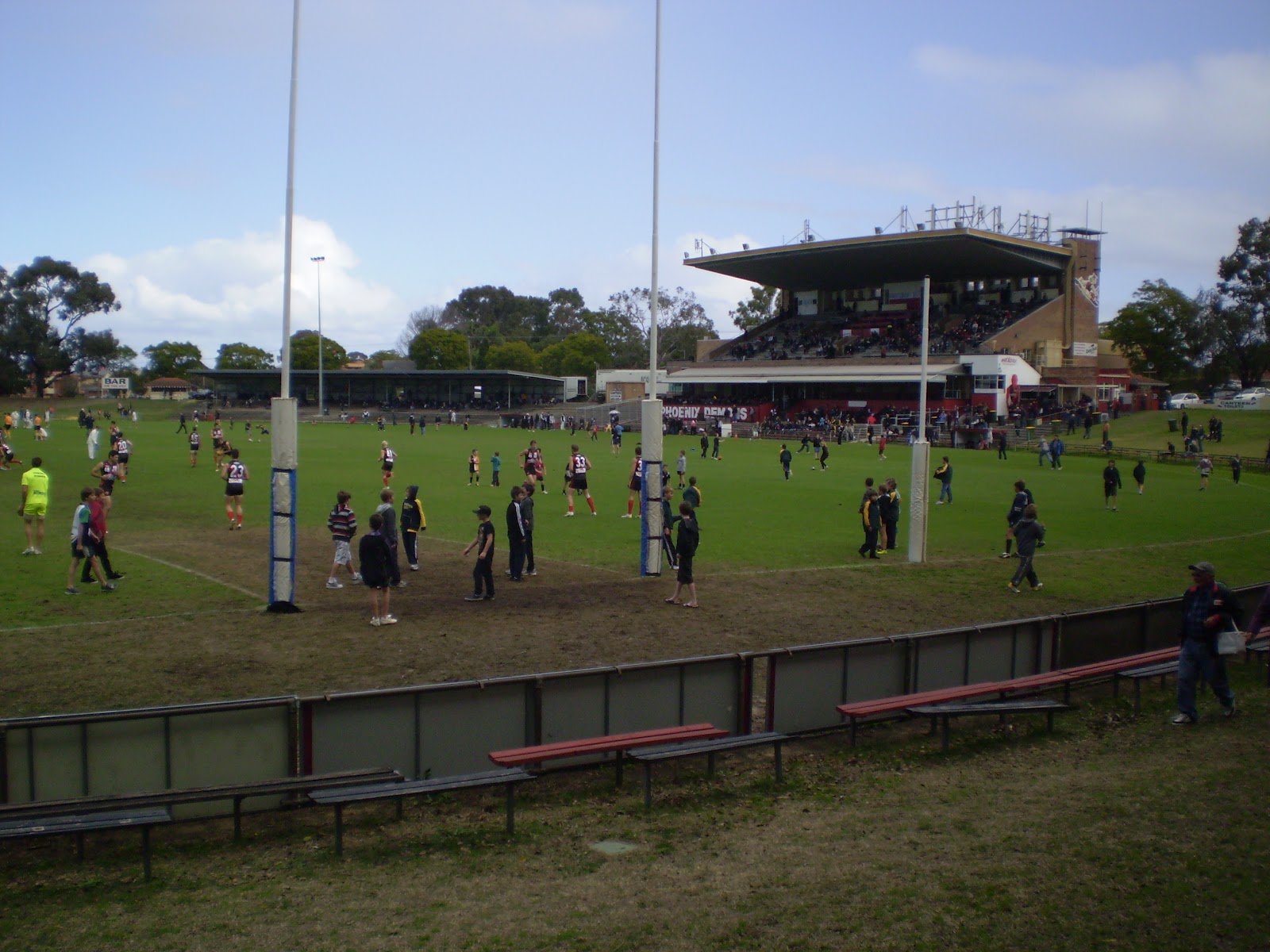 WAFL Football Golden Era: ARTICLE: "Lathlain Oval: Where Perth Football ...