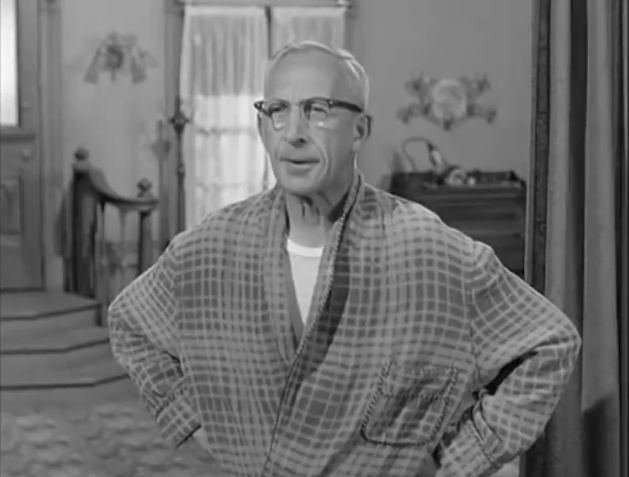 Tralfaz: Charles Lane