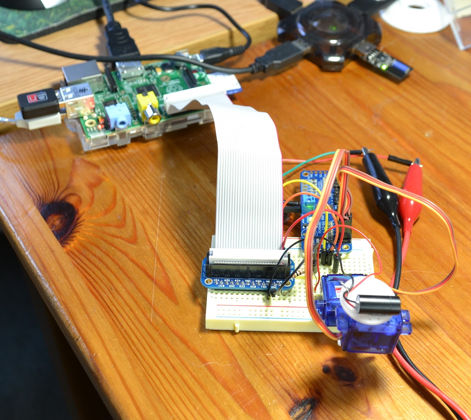 Dr. Monk's DIY Electronics Blog: Raspberry Pi, Chronos Watch, Servos ...