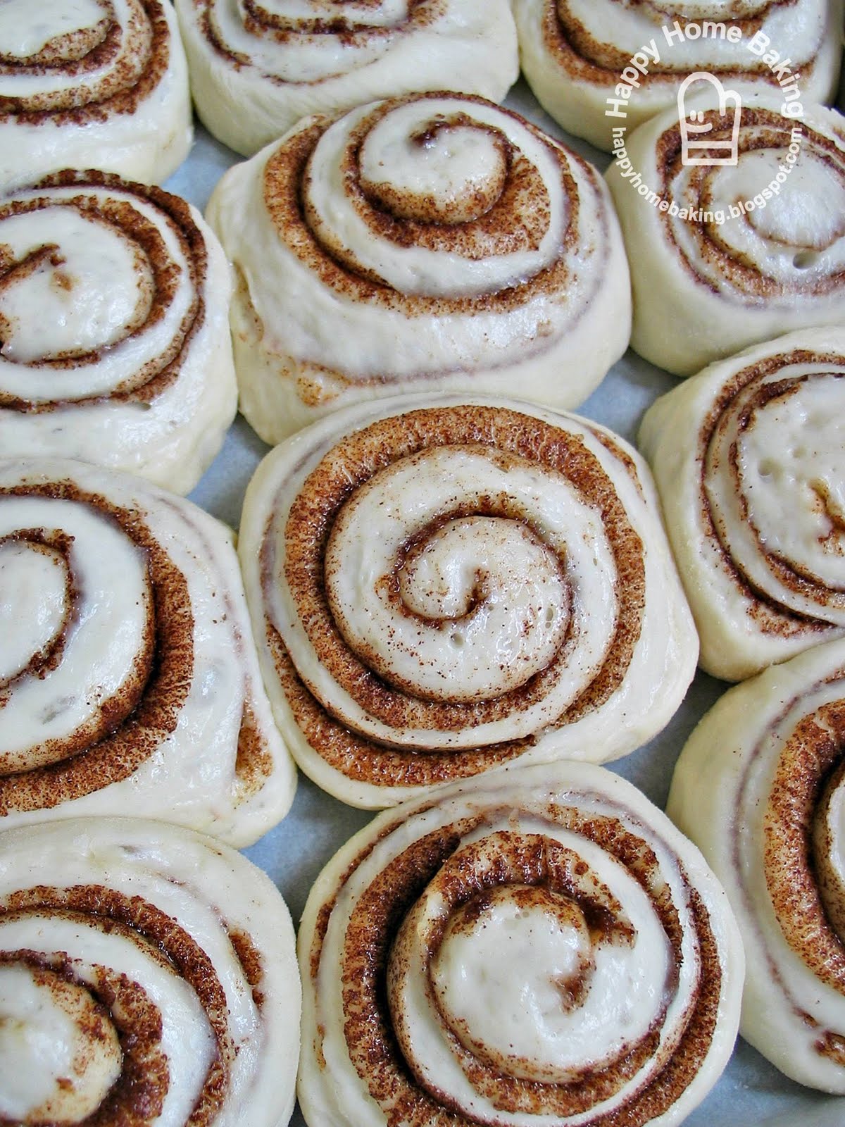 Happy Home Baking: magical rolls