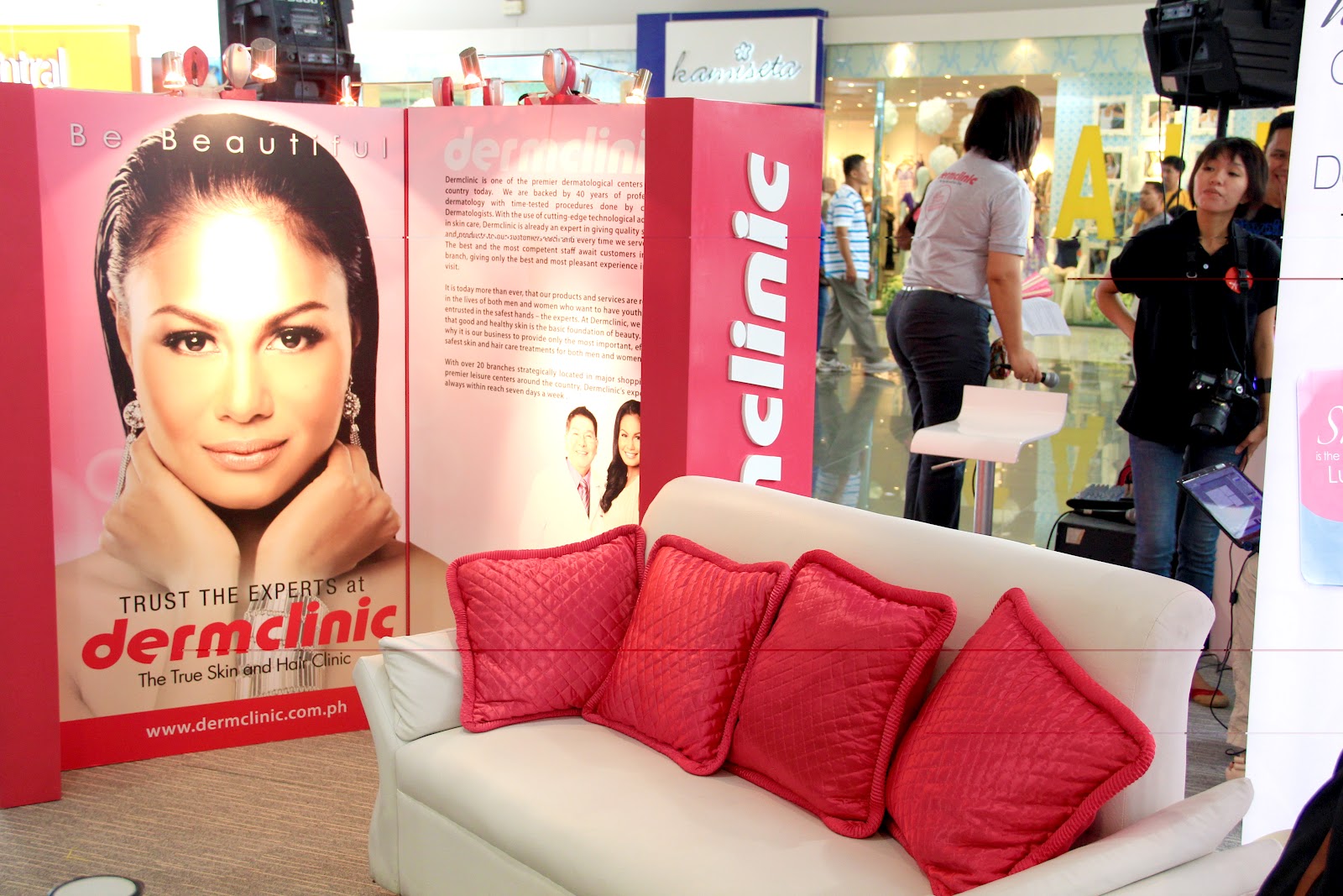 Skin Essence by Dermclinic: Mall Animation of Dermclinic at SM Mall of Asia