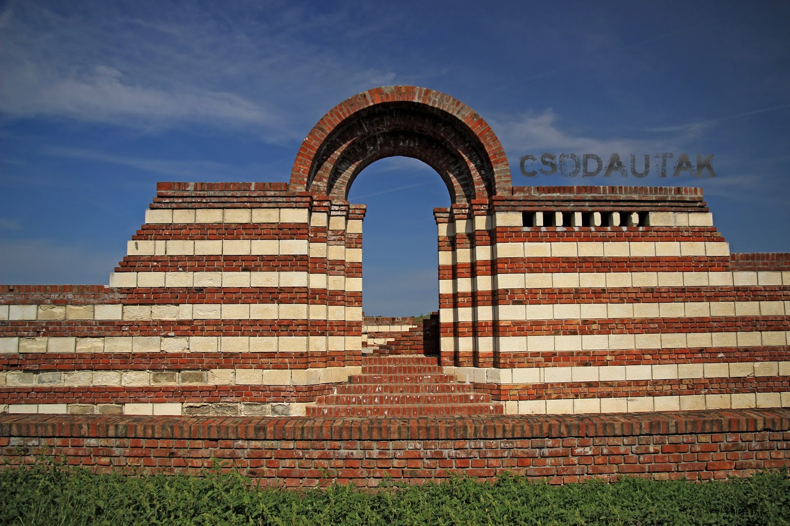 CSODAUTAK: Csolt-Monostor régészeti bemutatóhely (2017)