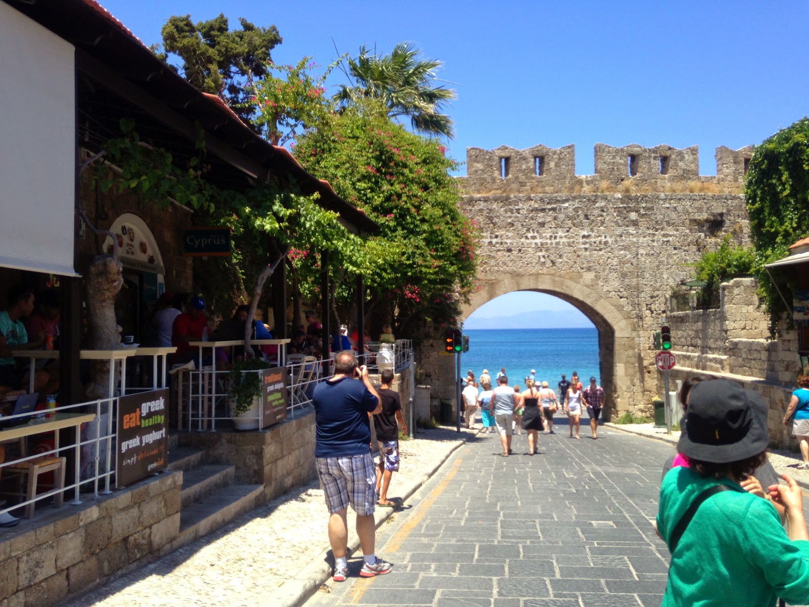 GEZİ YAZILARI: YUNAN ADALARI ( RODOS - MYKONOS - SANTORINI )