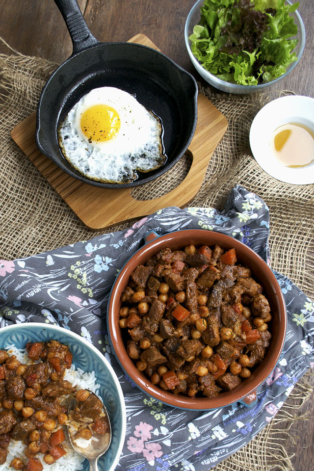 Adora's Box: MENUDO CON GARBANZOS