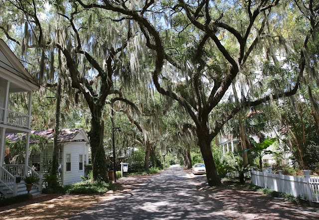 Sweet Southern Days: The Best Small Southern Town