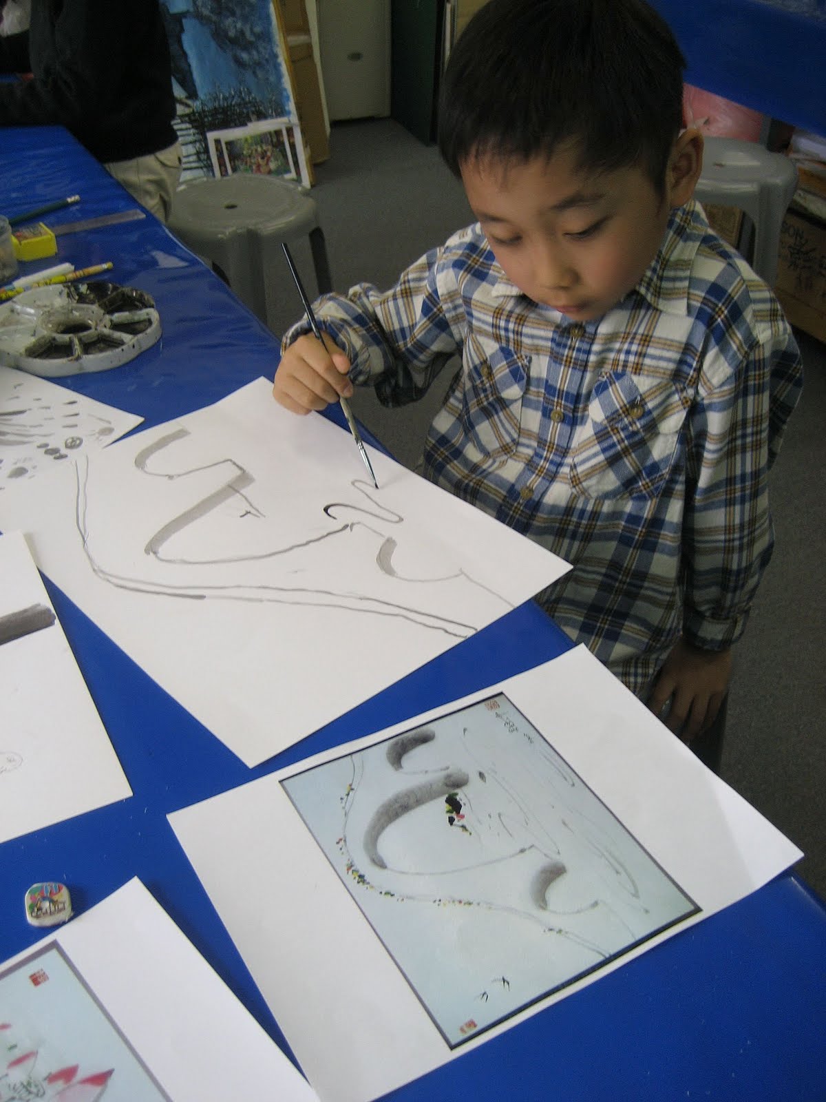 Visual art course for kids and adolecents: Regular visual arts classes