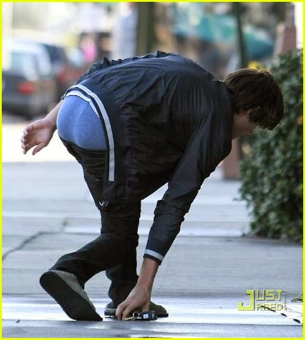 Celeb Saggers: SAGGER OF THE YEAR #4: Zac Efron Sagging Collection