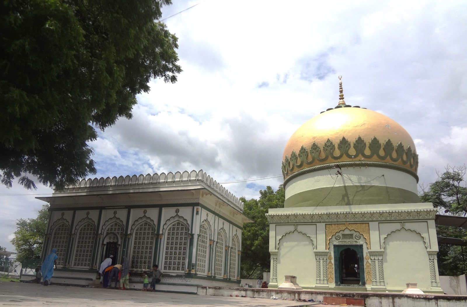 Culture Waali: Dargah Shah Pir Mohammad - Adobe of Peace in the Heart ...