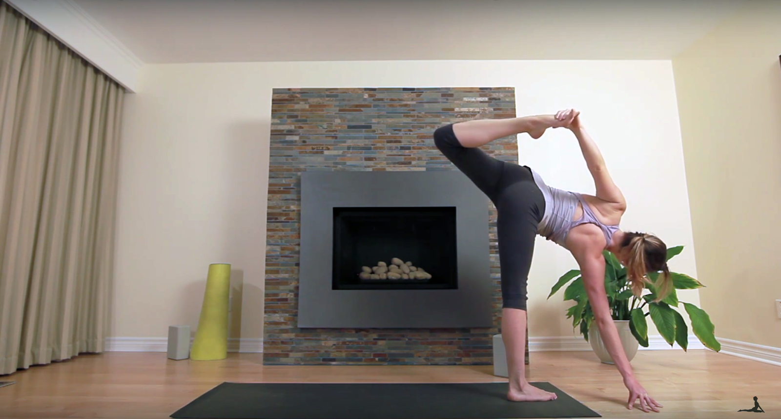 Yoga Side Body Stretch - 6 poses to target obliques, IT band and neck ...