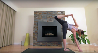 Yoga Side Body Stretch - 6 poses to target obliques, IT band and neck ...