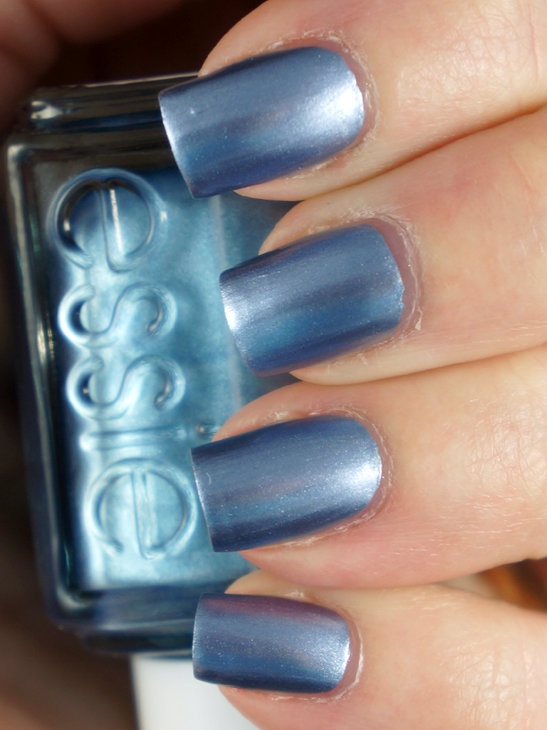Sleepy Elin : Essie "Blue Rhapsody"
