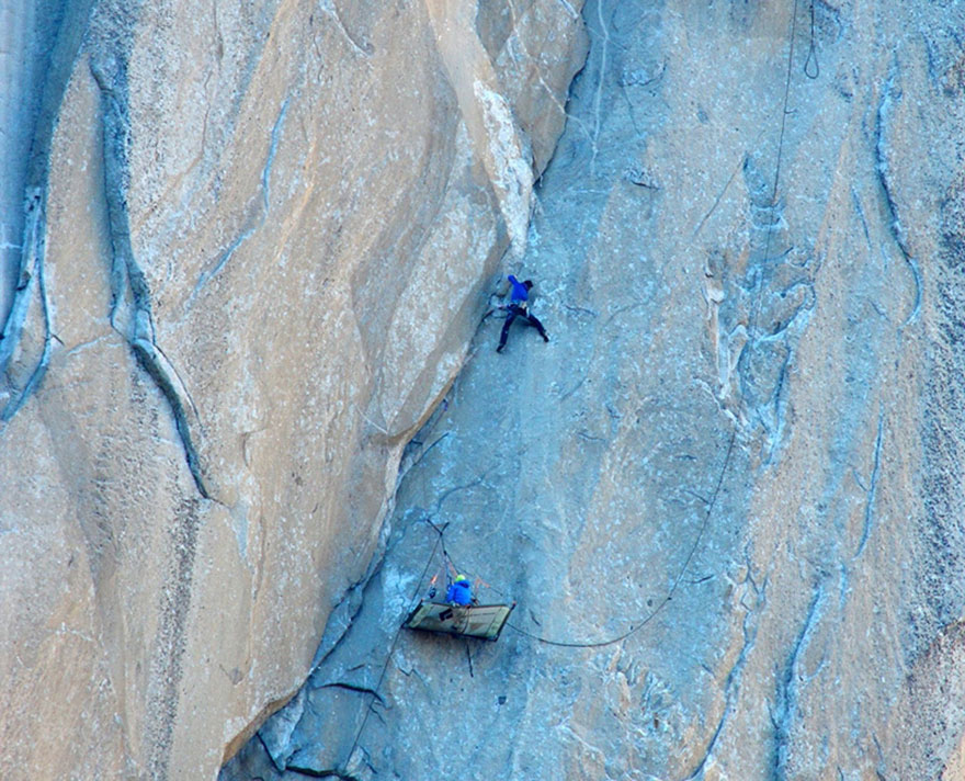 Two Men Just Made History By Free Climbing 3000ft Up The Hardest Route two-men-just-made-history-by-free-climbing-3000ft-up-the-hardest-route