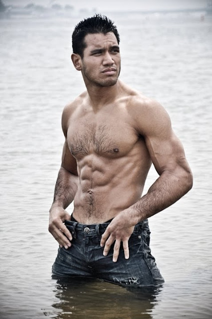 Hunks in Pictures: Phillipe Nover