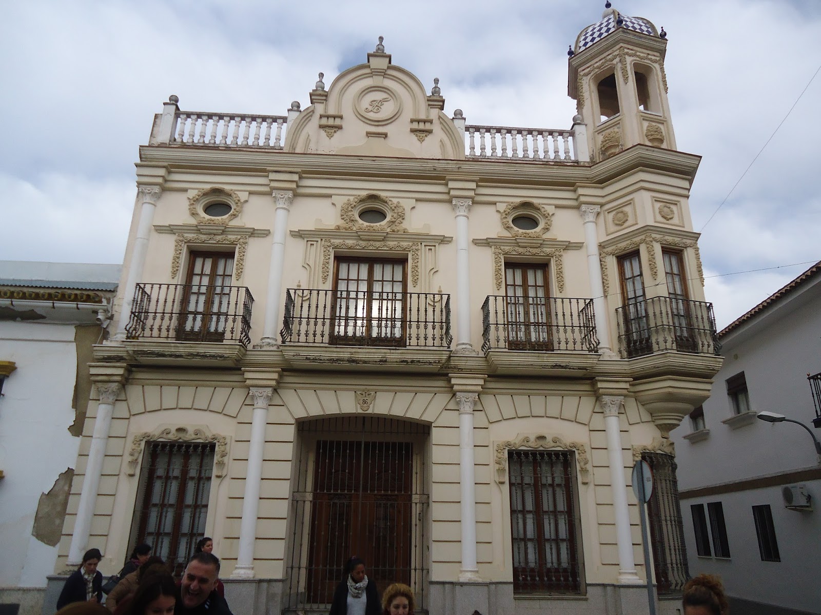 EMOCIÓNATE EN NUESTRO COLE: TURISMO POR BRENES