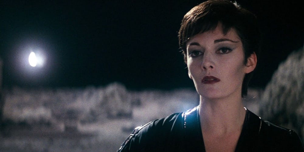 Supergirl ‘Fort Rozz’ Photos Feature Superman Movie Alum Sarah Douglas ...