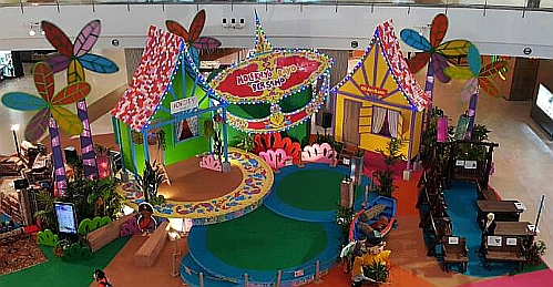 (Eat to Live) or (Live to Eat): Raya Decor