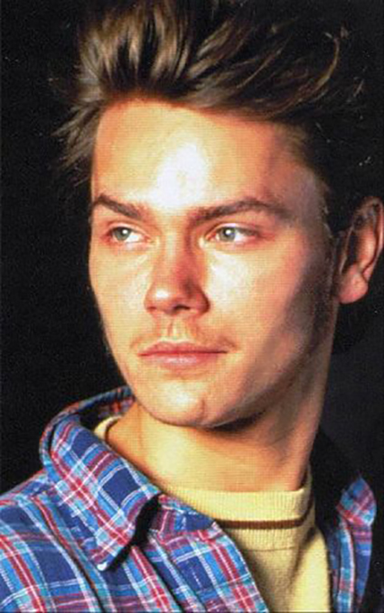 birthdays: River Phoenix (color photos)