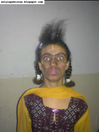 Funny Pakistani girl ~ Only In pakistan