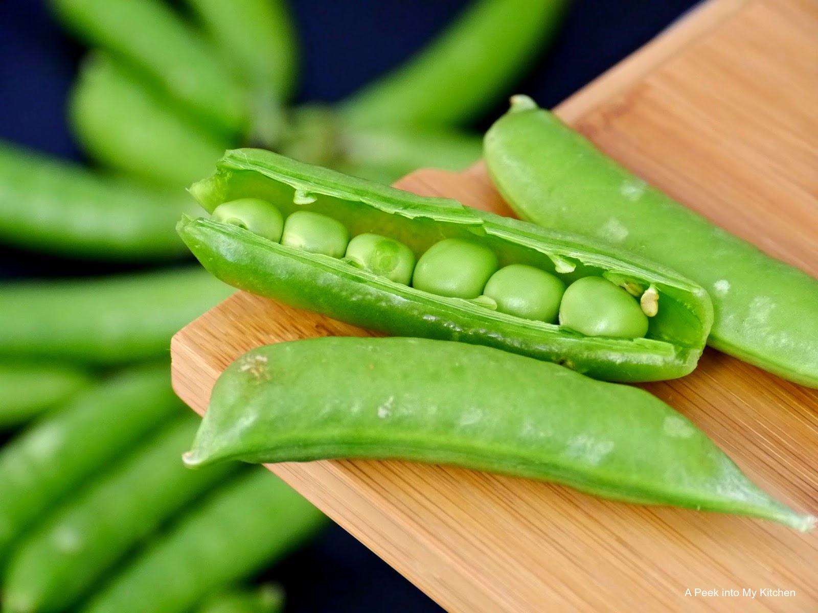 A Peek into My Kitchen: Sauteed Sugar Snap Peas (South Indian Style ...