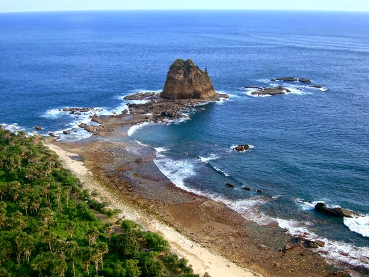 Tempat objek wisata pantai tanjung papuma jember jatim | Gambar ...