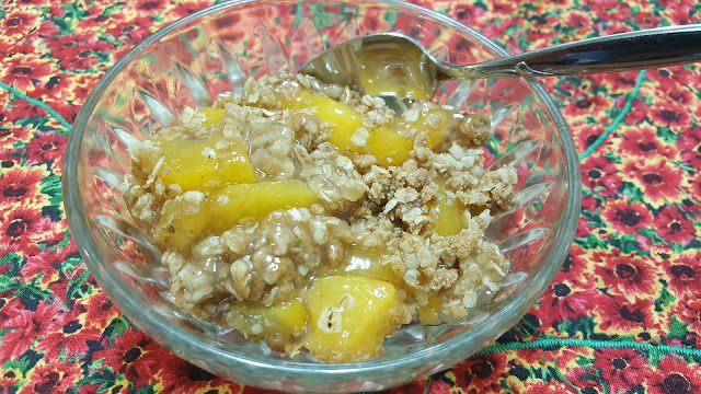 My Patchwork Quilt: GLORIA YODER'S CRUMBLE DESSERT