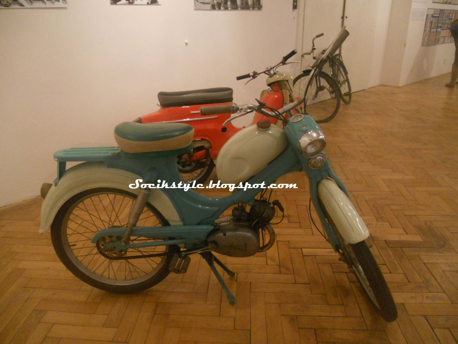 SOCÍK STYLE-Ostalgia: Výstava: Štýl a móda 60 rokov