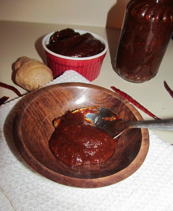 Erivum Puliyum: Ginger Pickle / Inji Achar / Adarak Achar