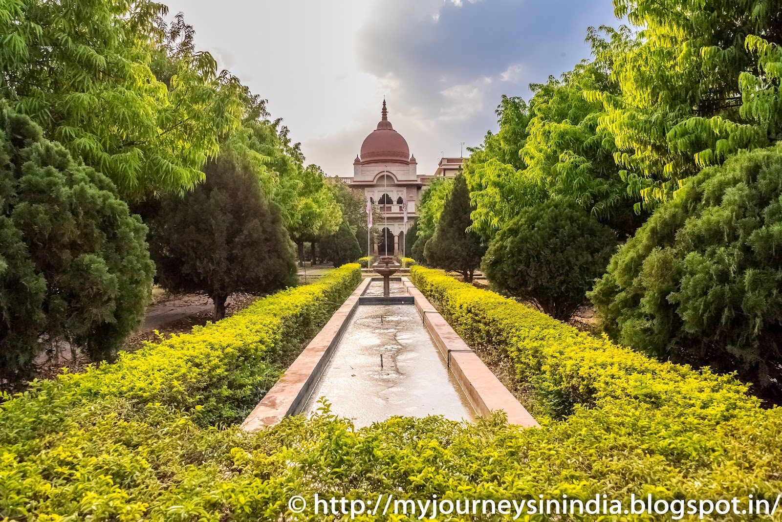 My Journeys In India: Sandur Kumaraswamy Temple and Shiva Vilas Palace