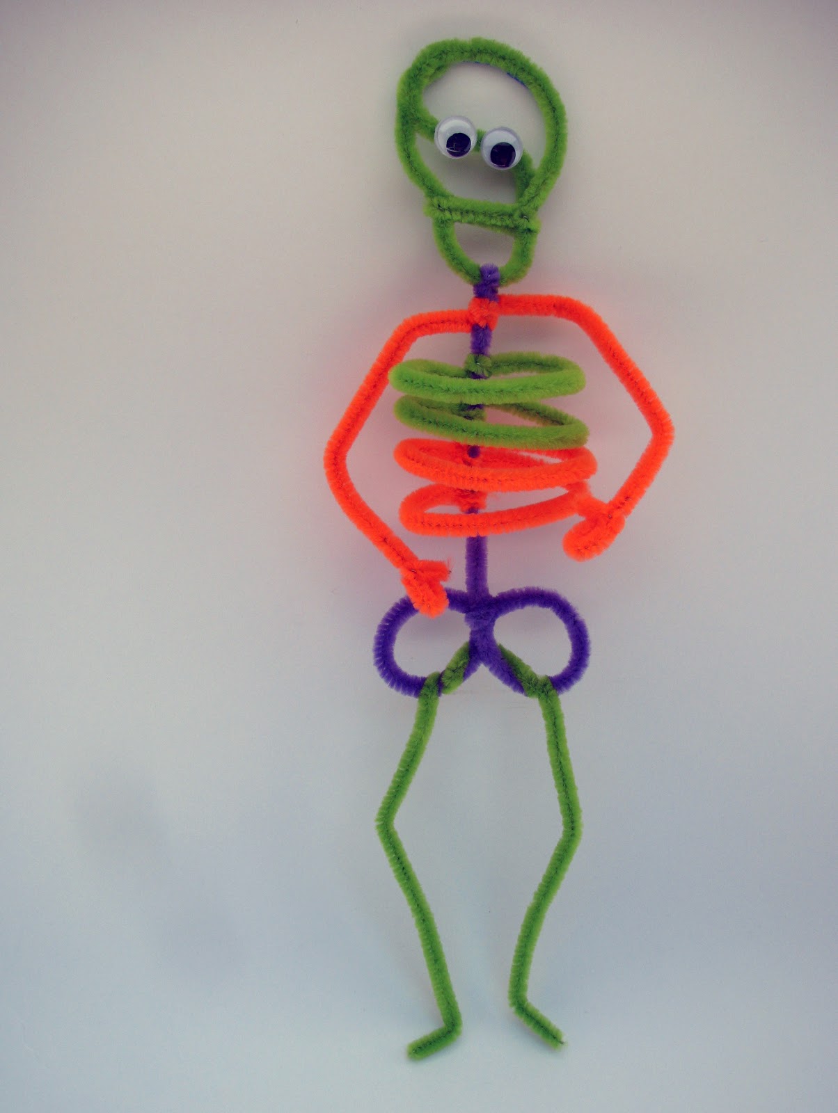 POTIONSMITH: Pipe Cleaner Skeleton