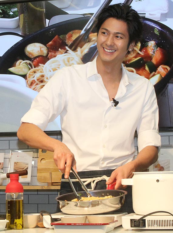 Dorama World: Top 10 celebrities viewed to have the best cooking skills ...