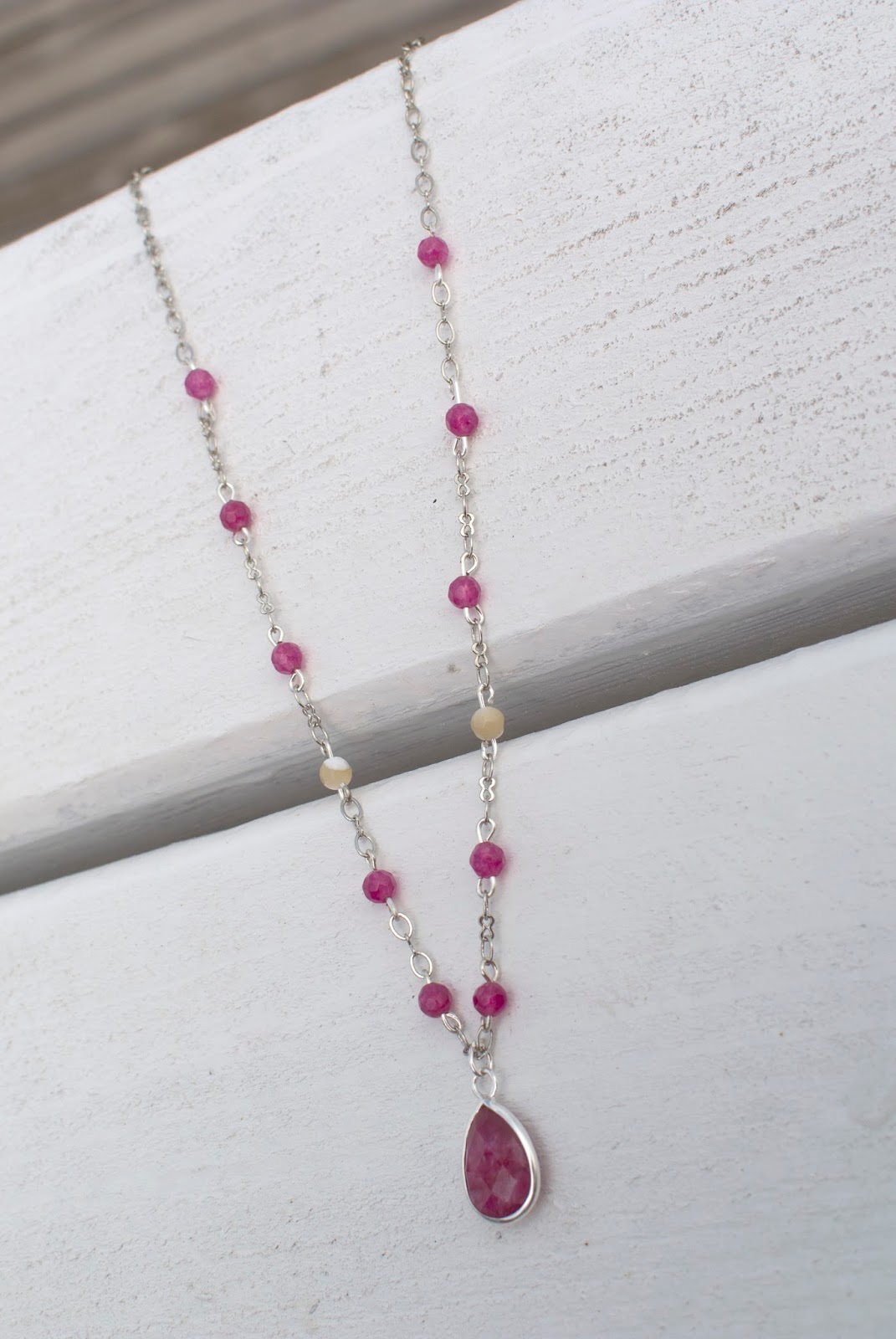 Hecho en mano.: Rubí.