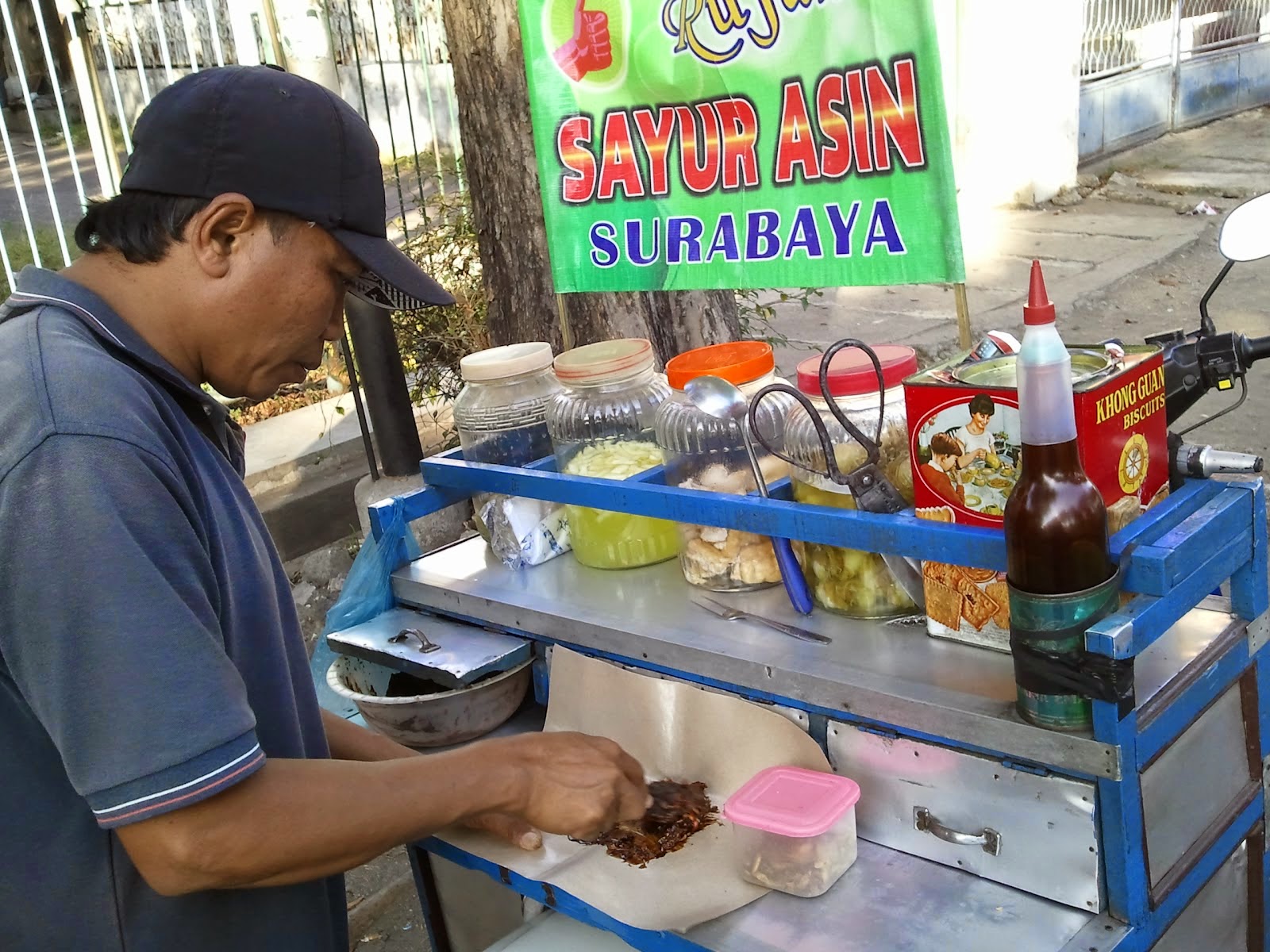 Rujak Sayur Asin Kuliner Unik Khas Surabaya | Sekitar Kita