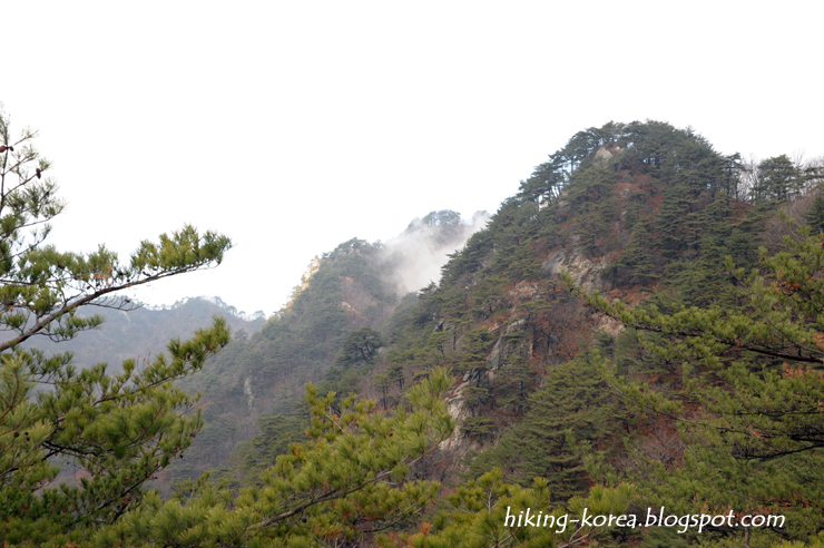 Hiking, Trekking, Local Tour in Korea: Obongsan (Obong mountain ...