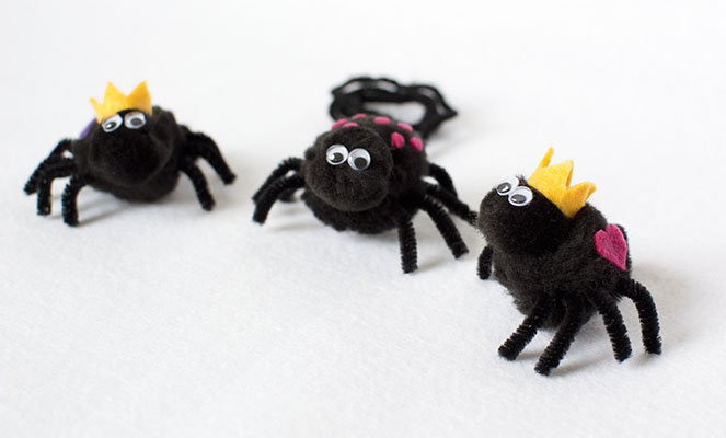 Tickled by the Creative Bug: Easy DIY Spider Web Trick or Treat Bags