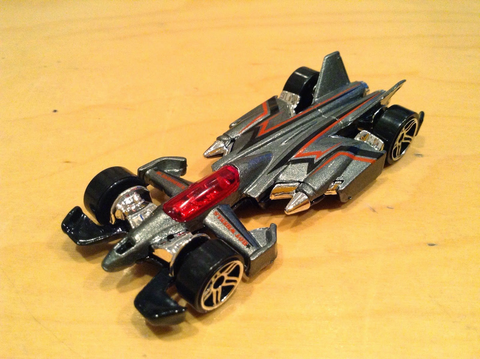 JULIAN'S HOT WHEELS BLOG: Jet Threat 3.0, Jet Threat 4.0, & Cloud Cutter
