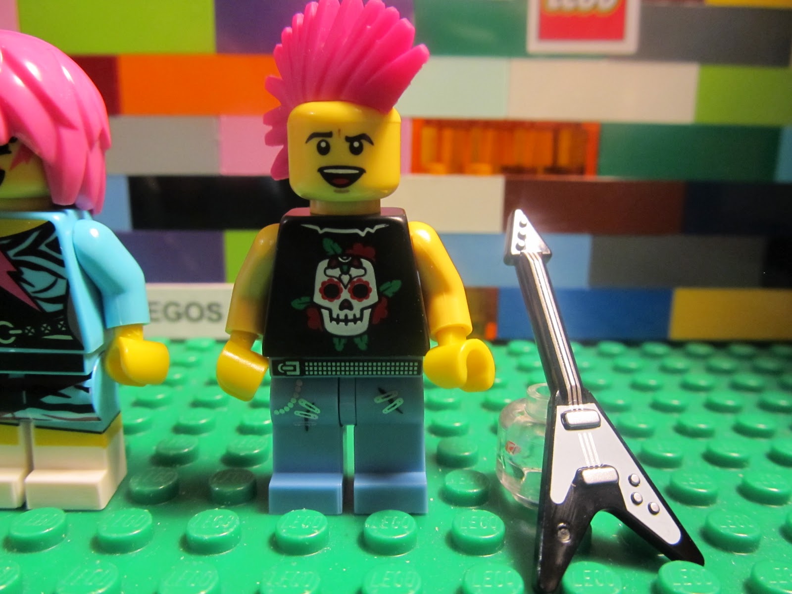 Lego Series 4 PUNK ROCKSTAR GUITAR GUY series 7 METAL ROCKER GIRL ...