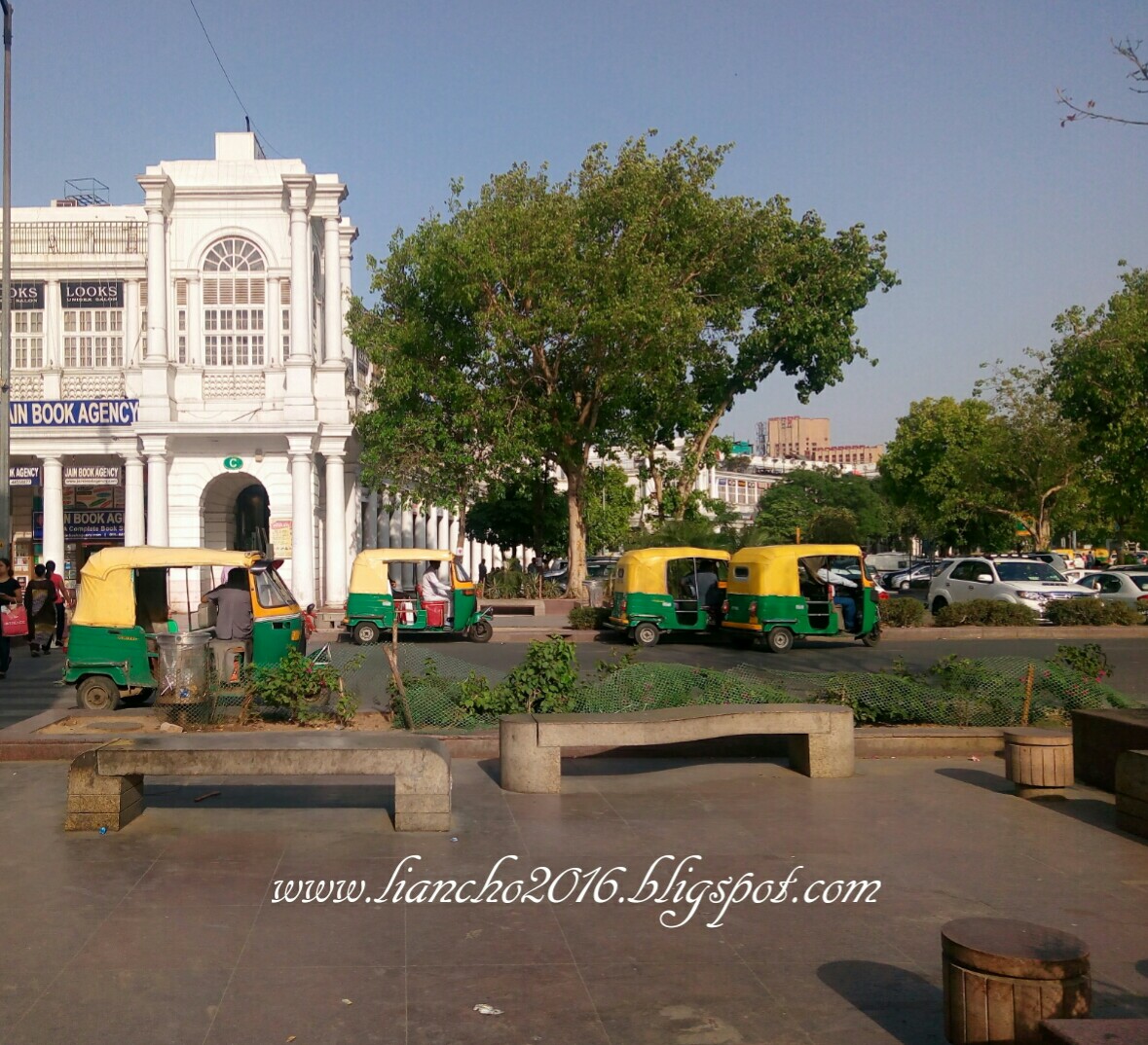 Life is Beautiful : Connaught Place, Heart of New Delhi