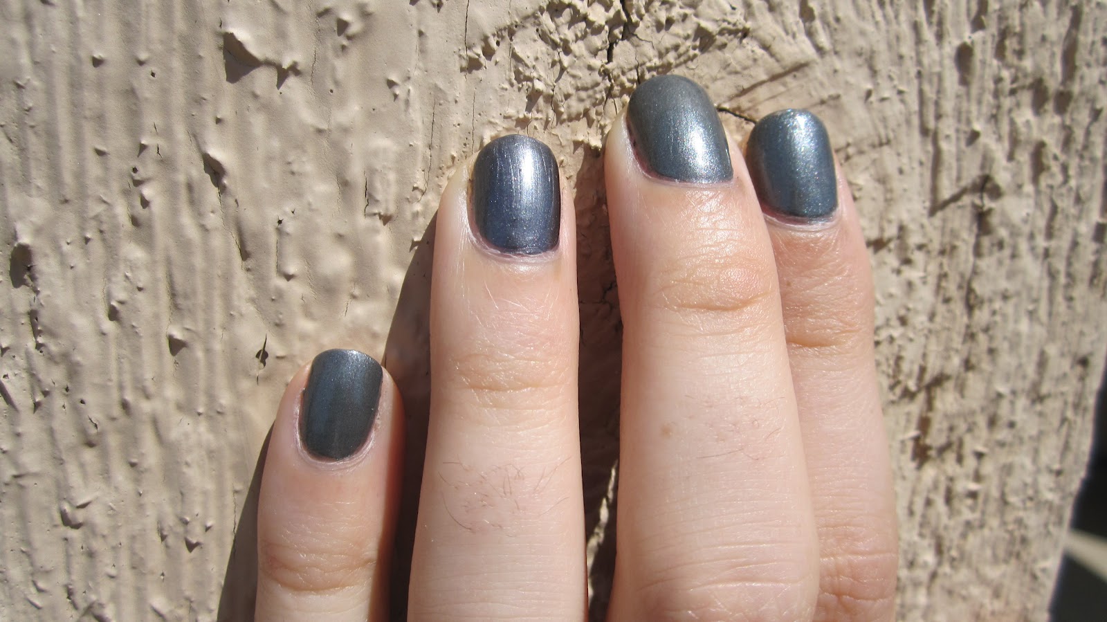 Glazed and Confused: Swatch Review of Zoya's Tao and Freja