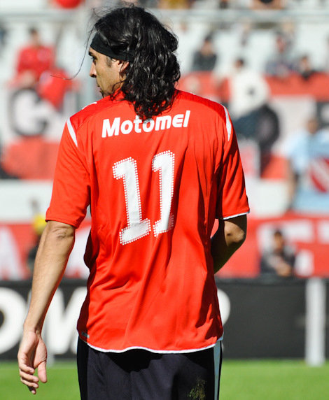 Amor X la camiseta: El Cuqui no sigue en el Rojo