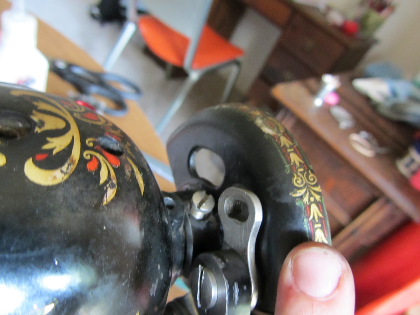 Errant Pear: Reassembling a Singer 66 - The Bobbin Winder