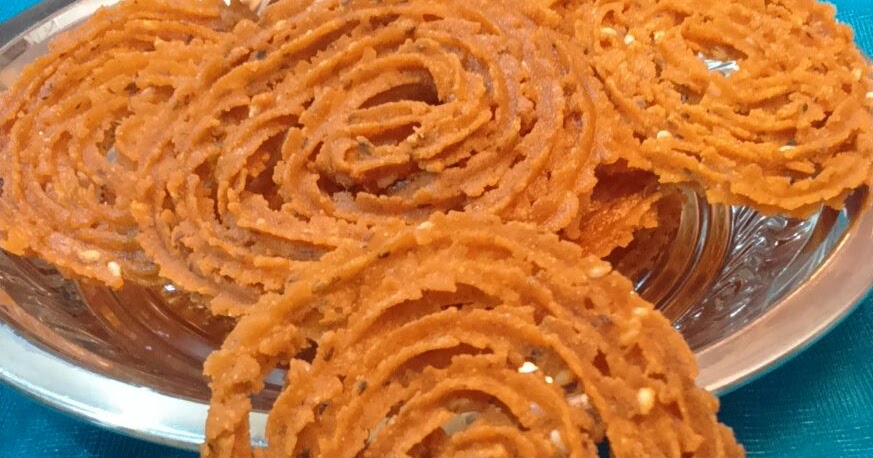 sarguna's fantabulous kitchen: Kara Muruku/Spicy Muruku